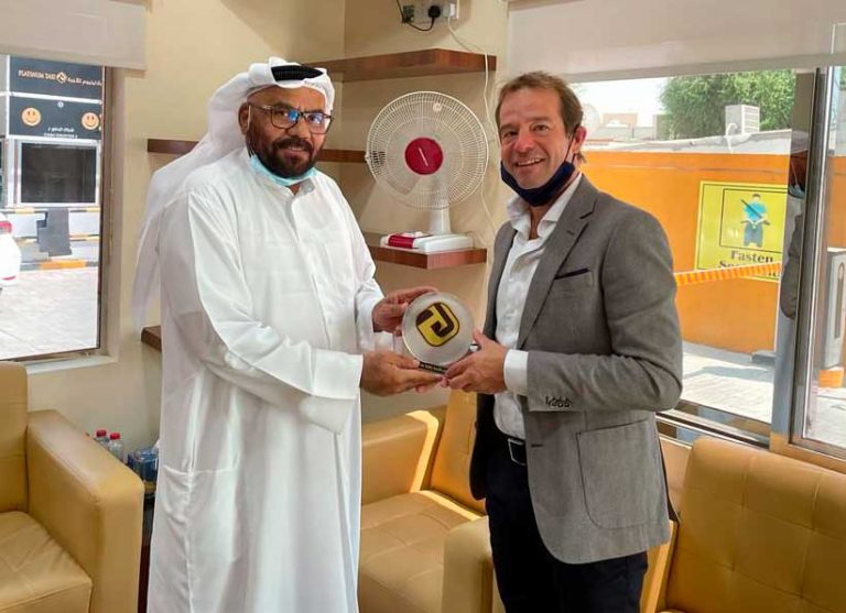 Cabman equips 2,100 taxis in Ajman in cooperation with Dubai Technology ...